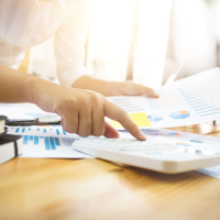 How does fee-based investing work?